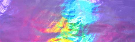 홀로그램 텍스처 반짝이는 호일과 금속 보라색 그라디언트 복고풍 디자인 우아한 배경 로고 또는 엽서를위한 빛나는 패턴이있는 세련된 네온 홀로그램 무지갯빛 다양한 색상에 대한