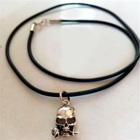 Collar Choker Calavera Plata Con Rosa