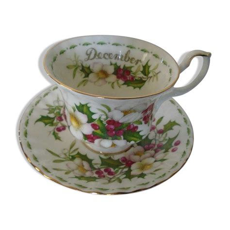 Tasse And Sous Tasse Royal Albert December Porcelaine Anglaise Mois