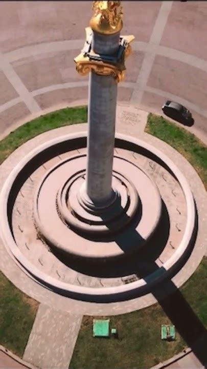 643 წმინდა გიორგის ქანდაკება გამორჩეული ღირსშესანიშნაობაა საქართველოს დედაქალაქ თბილისში