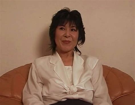 五十路四十路ぽっちゃり不倫妻 こんな太ったからだでもいいの？抱いてくれるの？ぽちゃっとふくよか11人の豊満不倫妻 5時間30分 アダルト