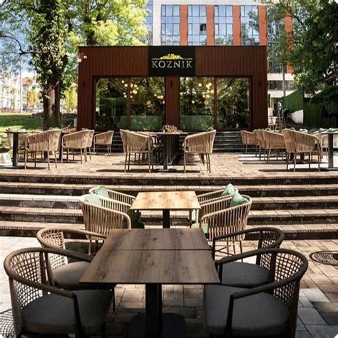 Hotel Tonanti Koznik Bar Bašta Polythrona