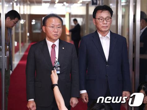 여·야 원내대표 회동 마친 윤재옥·박광온 뉴스1