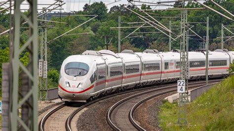 ICE bleibt auf Brücke stehen 800 Menschen müssen evakuiert werden