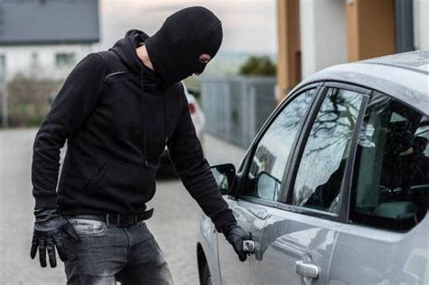 Entenda qual é a diferença entre roubo e furto de veículo