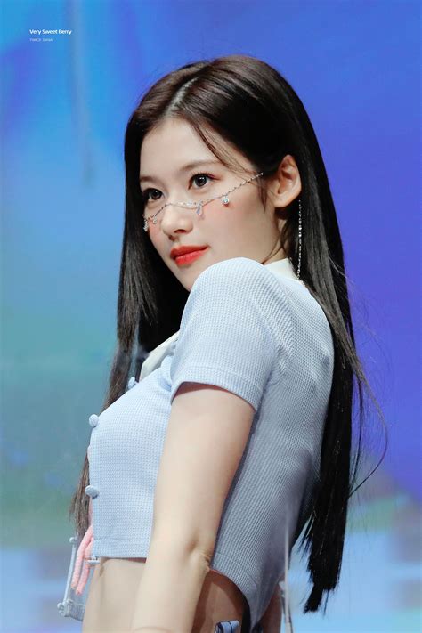 K Pop Yebin Dia Twice Tzuyu Sana Momo Sana Minatozaki Twice Sana Set Me Free