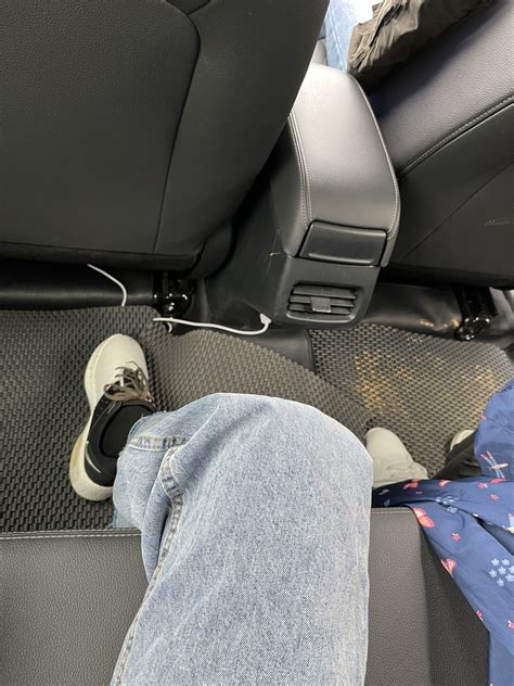 Trải Nghiệm Lần đầu Ngồi Ghế Sau Vinfast Vf E34