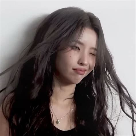 Pin By 🌨️ On I Want That In 2023 Hair Icon G I Dle Soyeon Gal