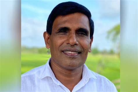 அமைச்சர் ஆனந்த விஜேபால பதவி வகிக்க தகுதியற்றவர் மனு தாக்கல் ஜே வி