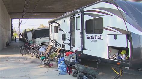 Newsom Issues Executive Order To Remove All Homeless Encampments In