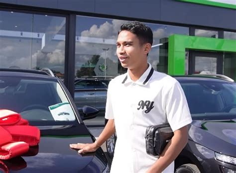Senyum Semringah Marselino Ferdinan Dapat Mobil Baru Dari Kmsk Deinze