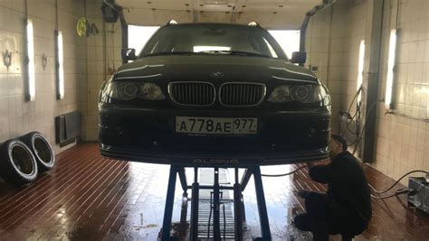 Мойка днища после зимы — Alpina B3 E4x 33 л 2003 года мойка Drive2