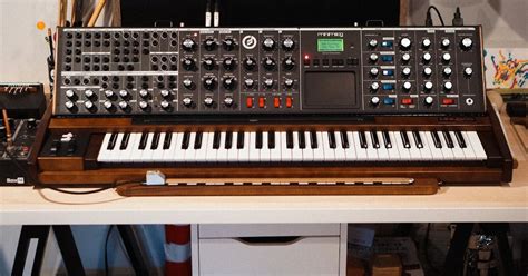 Matrixsynth Minimoog Voyager Xl