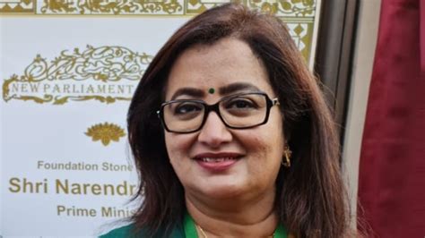 Sumalatha ಮಂಡ್ಯ ರಾಜಕೀಯ ಶುಕ್ರವಾರ ಸಿಗಲಿದೆ ಬ್ರೇಕಿಂಗ್ ನ್ಯೂಸ್ Mandya Mp