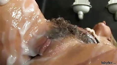Ardiente Milf Chupa Pollas En Un Gloryhole Porndroids Com