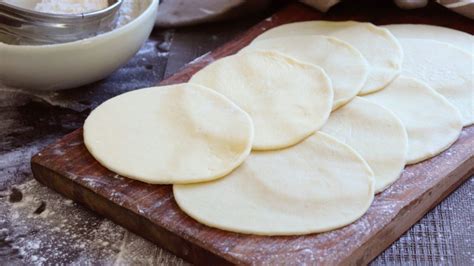 Masa De Empanadas La Receta De Cocineros Argentinos Que Lleva Pocos