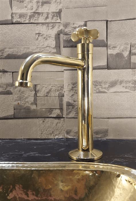 Solid Brass Vertical Single Handle Sink Faucet Handmade Bathroom Fau
