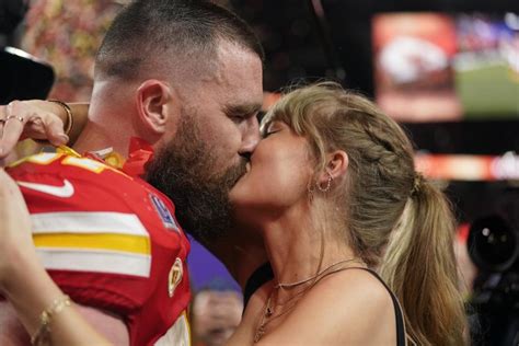 Taylor Swift And Travis Kelces Complete Relationship Timeline