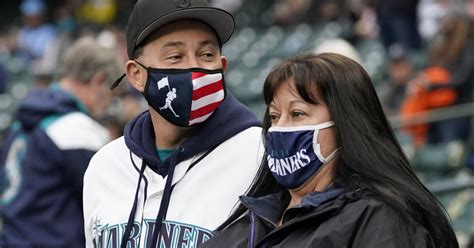 Keep Wearing Those Masks King County Health Official Urges Knkx