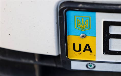 Индивидуальные номерные знаки на авто можно получить в сервисном центре ...