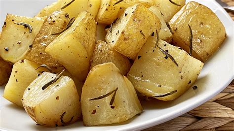 Cómo preparar Patatas asadas al horno en casa
