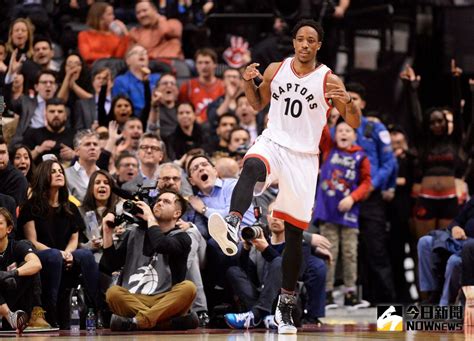 Nba／迪羅森31分力壓葛瑞芬大三元 暴龍撞翻快艇 運動 Nownews今日新聞