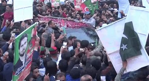 Imran Khan Reaches Lhc For Bail Petition In Ecp Protest Case