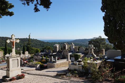 Reprise de concessions funéraires au cimetière Ramatuelle