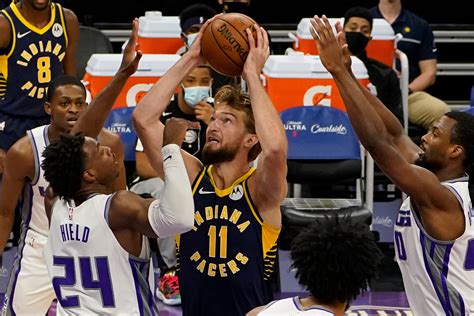 Kings Pacers Swing Six Player Trade Involving Domantas Sabonis Tyrese