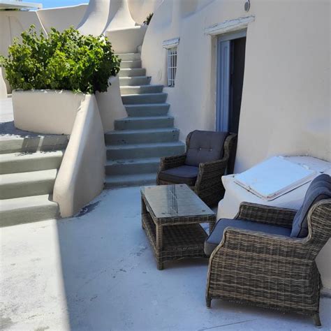 Santorini Couples Massage And Day Pool Jacuzzi Gym Access