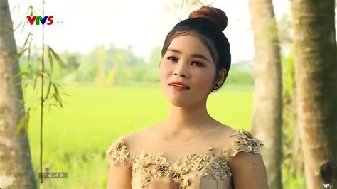 បទ សម្រស់ស្រះស្រី ច្រៀងដោយ លីគ្វឹងខេត្តឃ្លាំង And កញ្ញា ង៉ុកហ្វា ព្រះត្រពាំង កម្ពុជាក្រោម។ Youtube