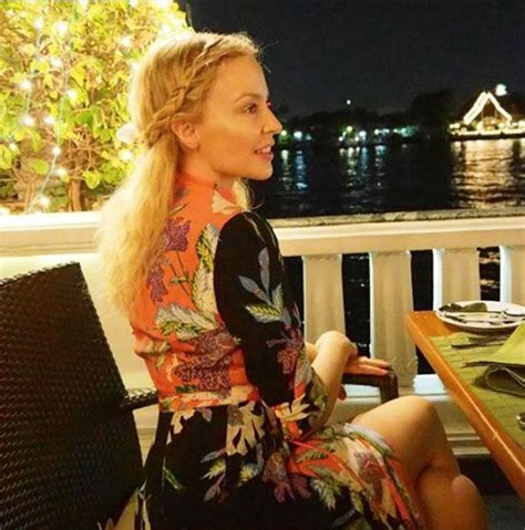 Kylie Minogue Showcases Natural Beauty In Instagram Photo Hello
