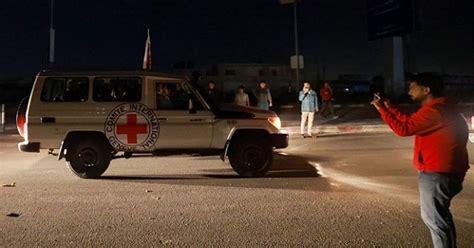 قطر سيتم الليلة الإفراج عن 39 أسيرا فلسطينيا مقابل 13 محتجزا إسرائيليا