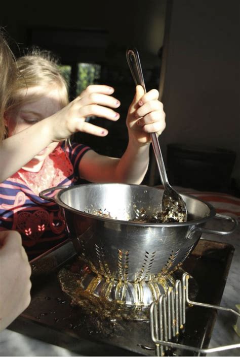 Girls Crush And Strain