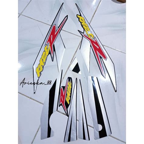 Jual Striping Kaze R 2005 2006 Hitam Silver Stiker Bodi Motor Kaze R