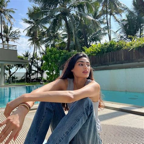 Steal The Girl Next Door Vibe From Athiya Shetty Iwmbuzz