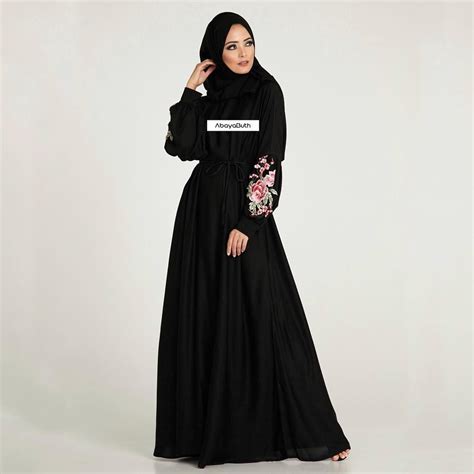 We All Love A Classic Black Abaya A Touch Of Feminine And Chic With