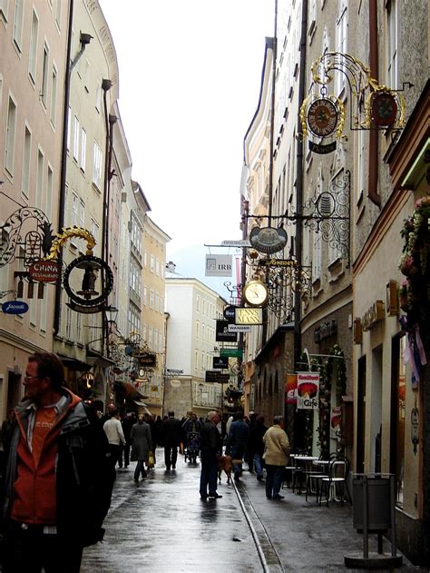 DAB810 ARCHITECTURAL DESIGN 8 The European Street