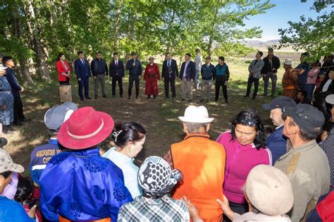 Монгол Улсын Ерөнхийлөгч Ухнаагийн Хүрэлсүх Хэнтий аймагт ажиллалаа Хүнсний хувьсгал
