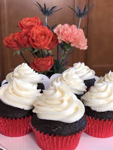 Sweetened Condensed Milk Buttercream Frosting Recipe Saving You Dinero