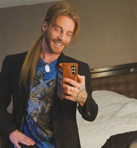 Razveo Se Aleksandar Josifovski Pevač Se Oglasioto Su Teške Odluke