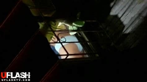 Espiando A Mi Vecina 2