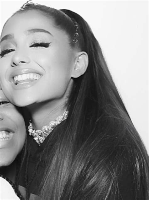 Pin By Art On Ariana Grande Ariana Grande Pearl Earrings Ariana