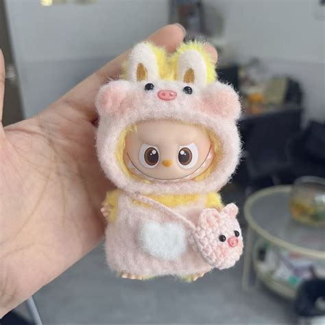 拉布布40mini版心底密码四代钩织衣服盲盒labubu衣服挂件娃衣 阿里巴巴