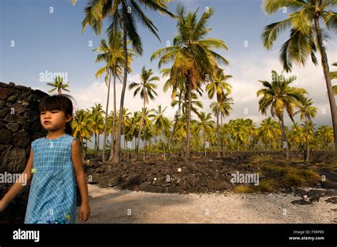 Asian Girl Hawaii Hi Res Stock Photography And Images Alamy