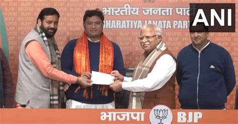 Days After Quitting Aap Haryana Leader Ashok Tanwar Joins Bjp