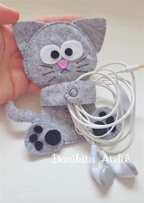 Pin By Lucy On Perritos Fieltro Felt Toys Felt Crafts Diy Felt Crafts