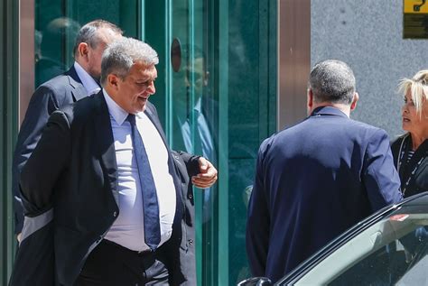 Joan Laporta Li Demana Que Buidi La Taquilla Perquè Està Fora Del Barça