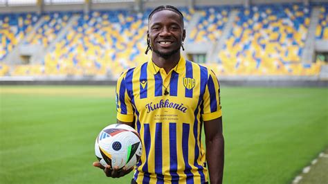 Nb I Újabb Távozót Jelentett Be A Fradi Bassey A Dac Ban Folytatja