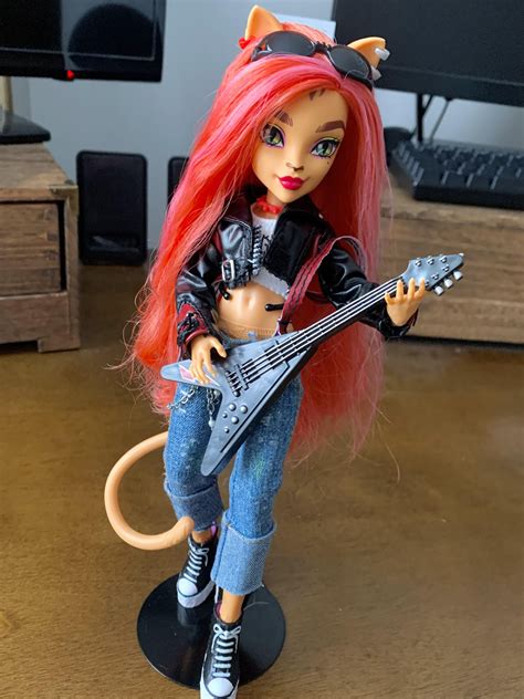 Get You A Girl That Can Do Both 😍 Rmonsterhigh